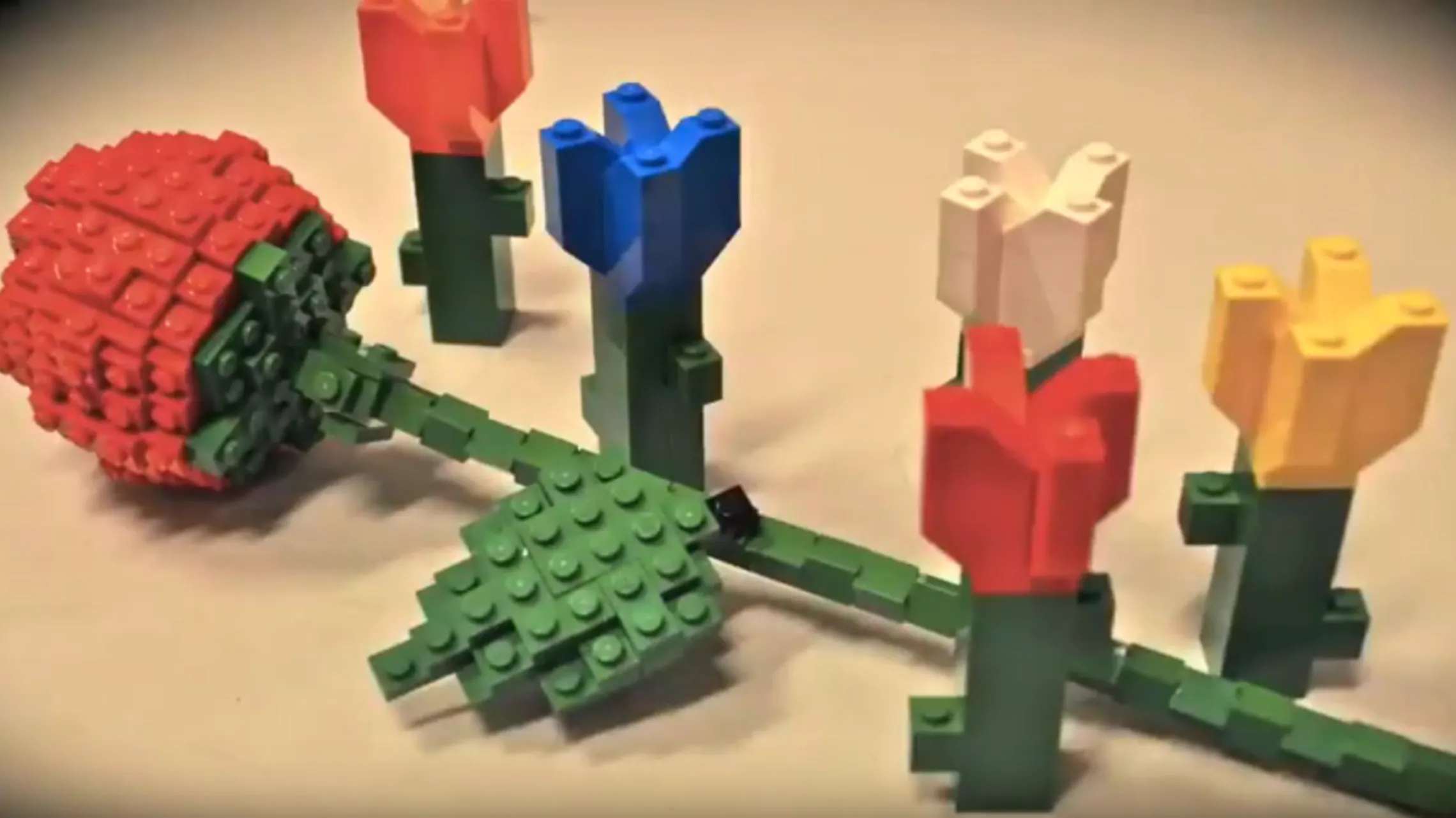How To: Build A LEGO® Flower | LEGOLAND Discovery Center Boston