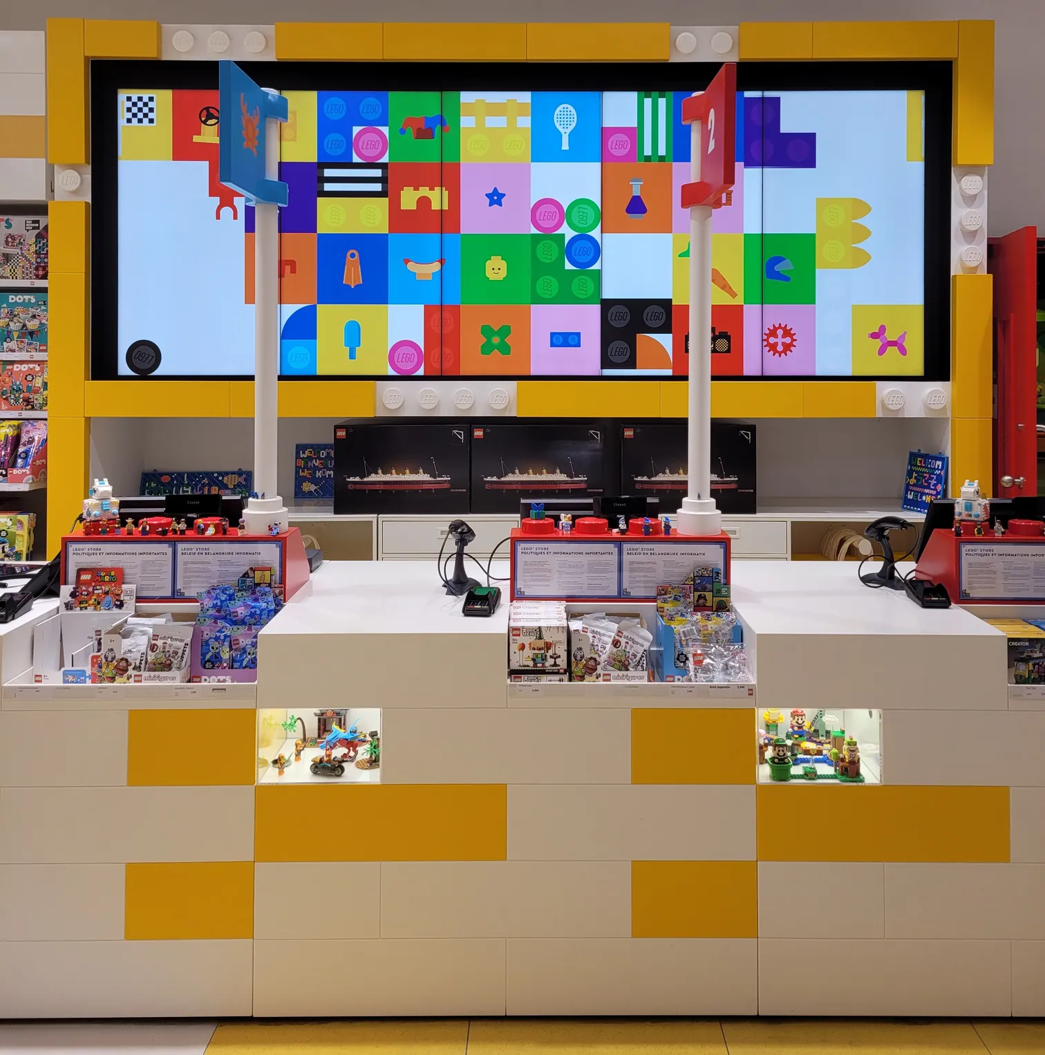 LEGO® Store in Springfield Town Center | LEGO® Discovery Center ...
